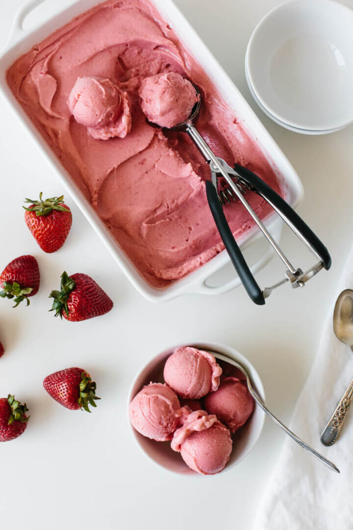 Homemade Strawberry Frozen Yogurt | Downshiftology