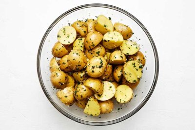 Garlic Herb Roasted Potatoes | Downshiftology